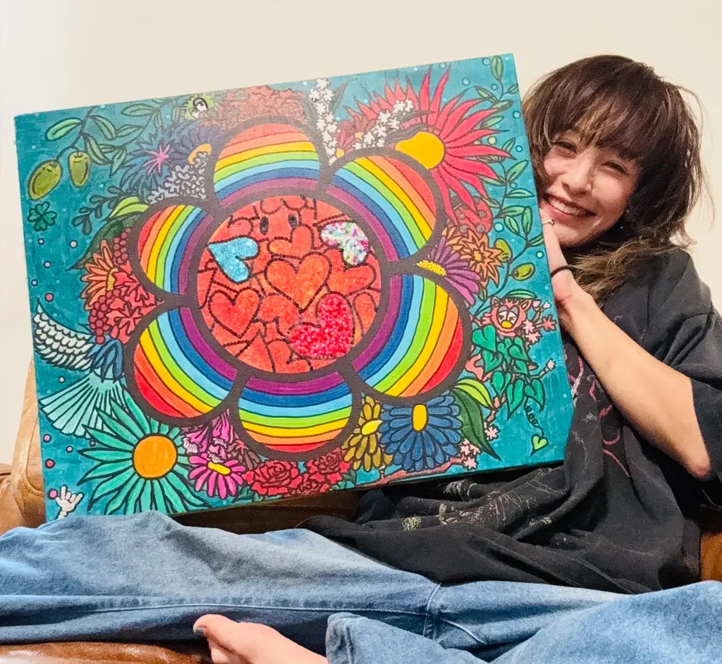 西山茉希が彩る“陽”の世界、MUSASHI個展出展｜ベストカレンダー